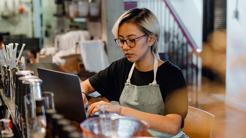 Best UK Business Bank Accounts 2026 | Merchant Advice